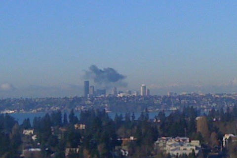 Plume of smoke rises from downtown Seattle steam plant | king5.com