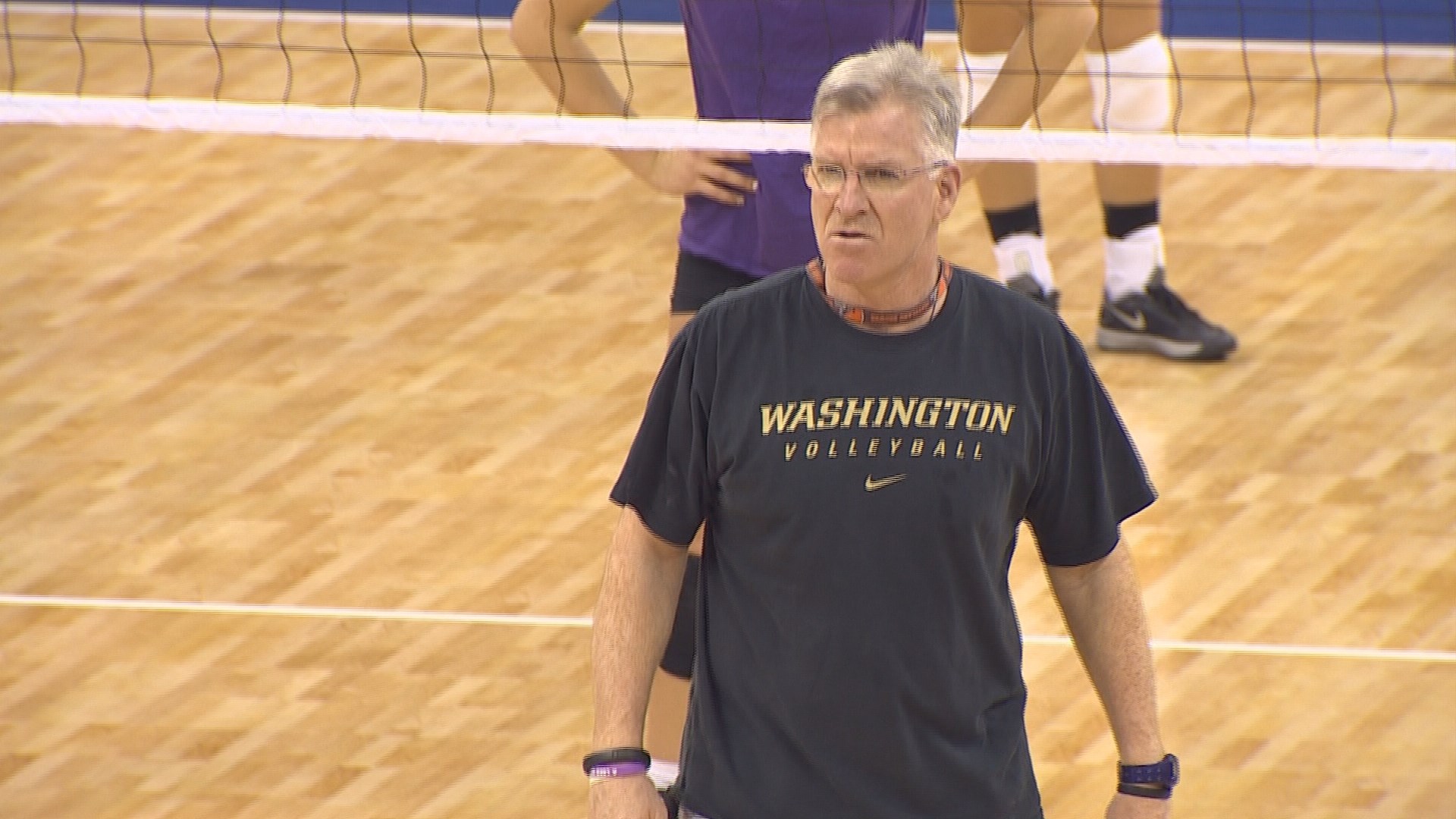 McLaughlin leaves Huskies for Notre Dame | king5.com