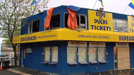 Seattle tourist 'Duck' rides roll despite arson | king5.com