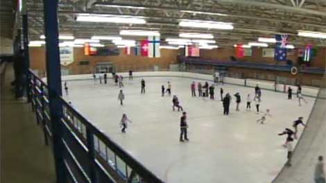 Pierce County's only public ice rink to close | king5.com