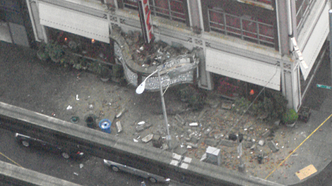 3 hurt after downtown Seattle building facade collapses | king5.com
