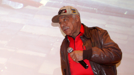 Tuskegee airman who lived in Kent dies at 85 | king5.com