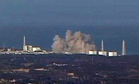 Thousands evacuated from area around Japan nuclear plants | king5.com