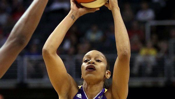 Storm Signs Veteran All-Star Tina Thompson | king5.com