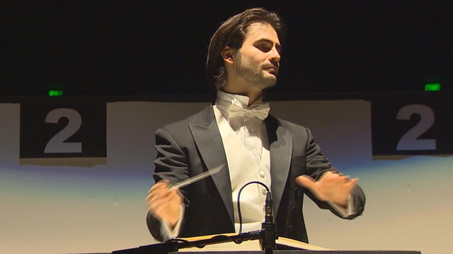 Rising young Italian conductor makes U.S. debut in Seattle | king5.com
