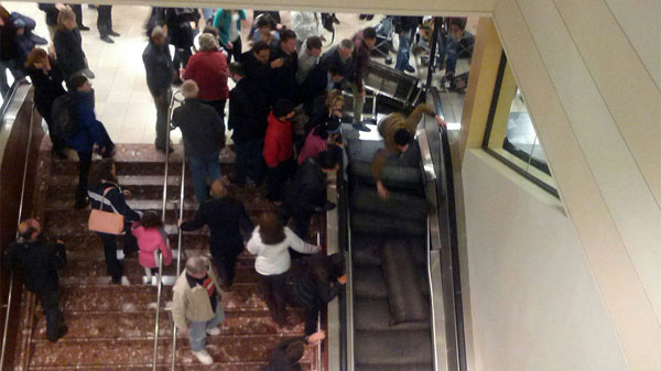 4 people injured after escalator malfunction in Bellevue Square | king5.com