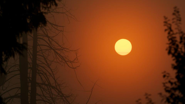 Wildfire smoke blanketing both sides of state | king5.com