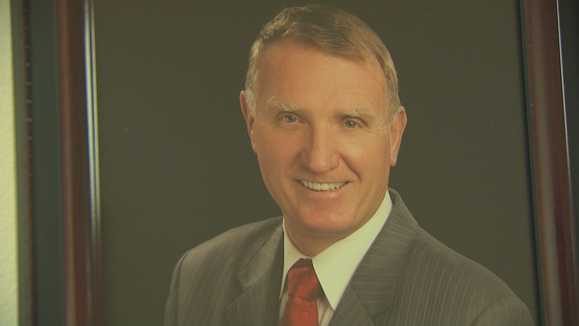 Crash claims life of former Redmond police chief | king5.com