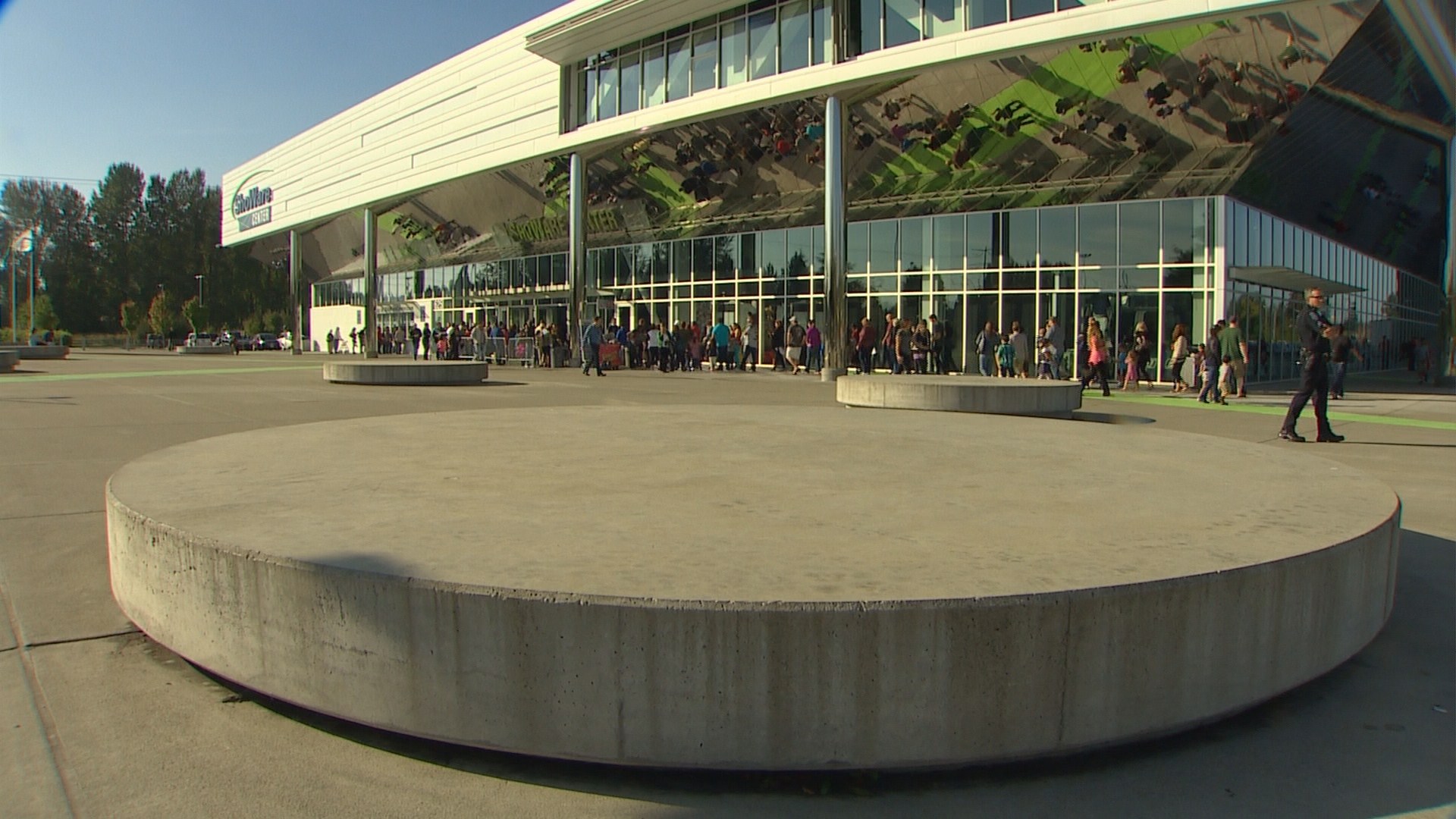 Kent's ShoWare Center continues to lose money | king5.com