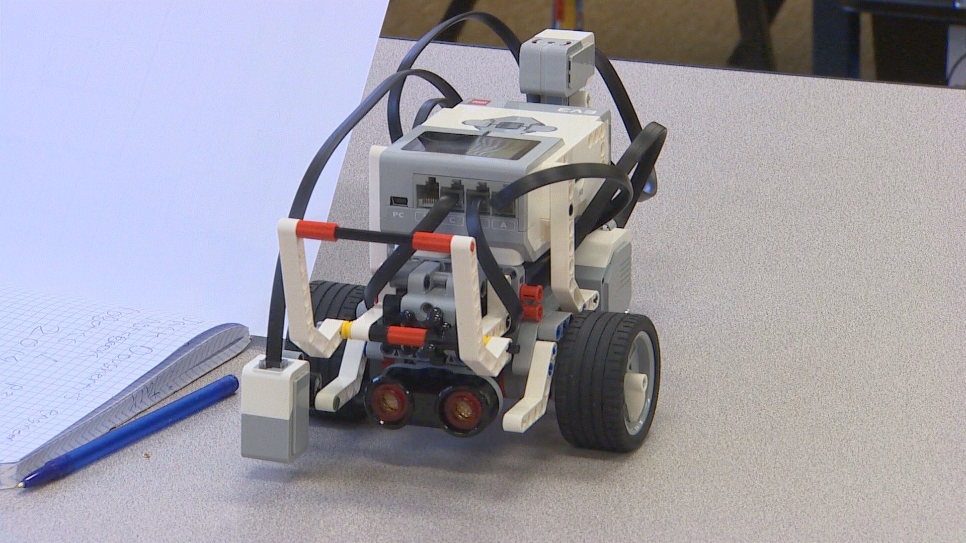 Everett STEM robotics classes give students hands-on learning | king5.com
