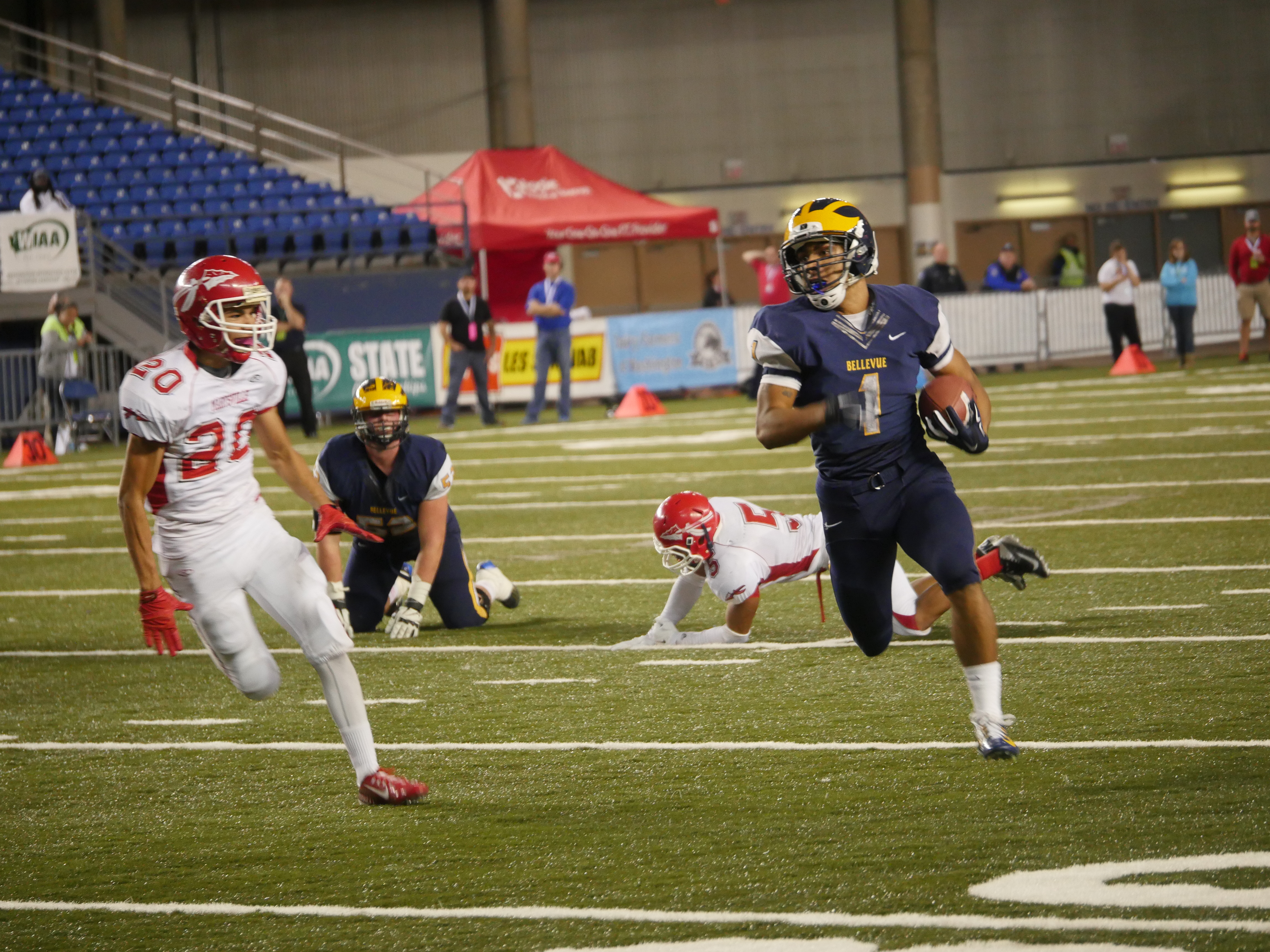 Inside the match-up: Eastside Catholic vs. Bellevue | king5.com