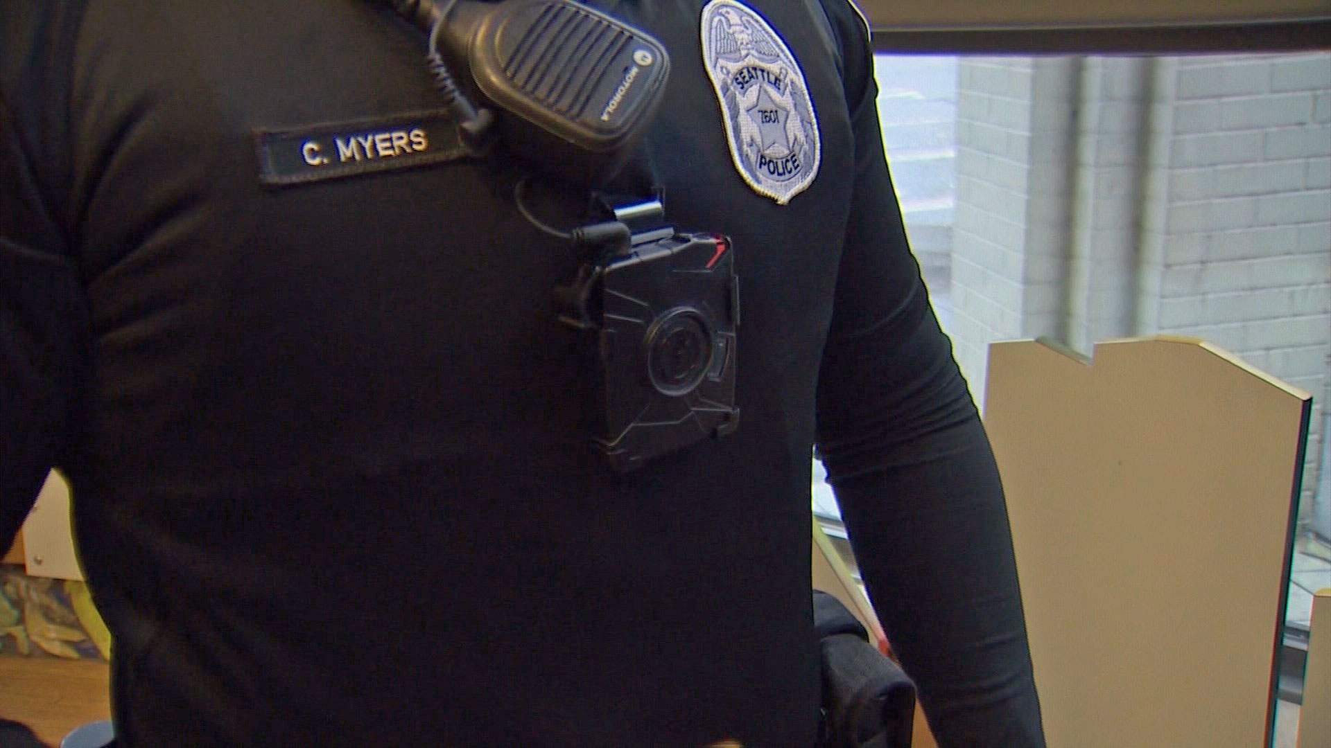 Seattle Police monitor wants body cams for every officer | king5.com