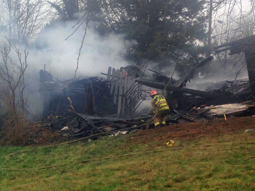 Crews recover three bodies after Winlock fire | king5.com