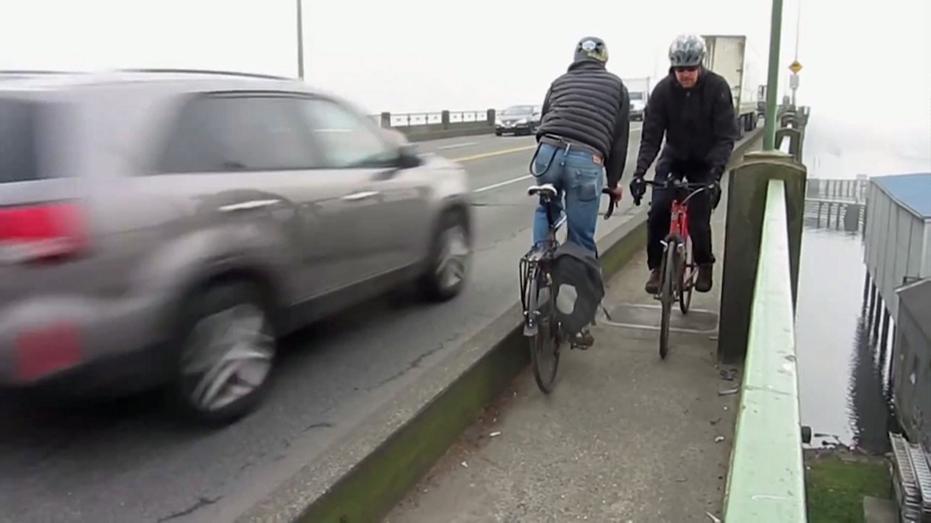 Growing concern over Ballard bridge pedestrian safety | king5.com