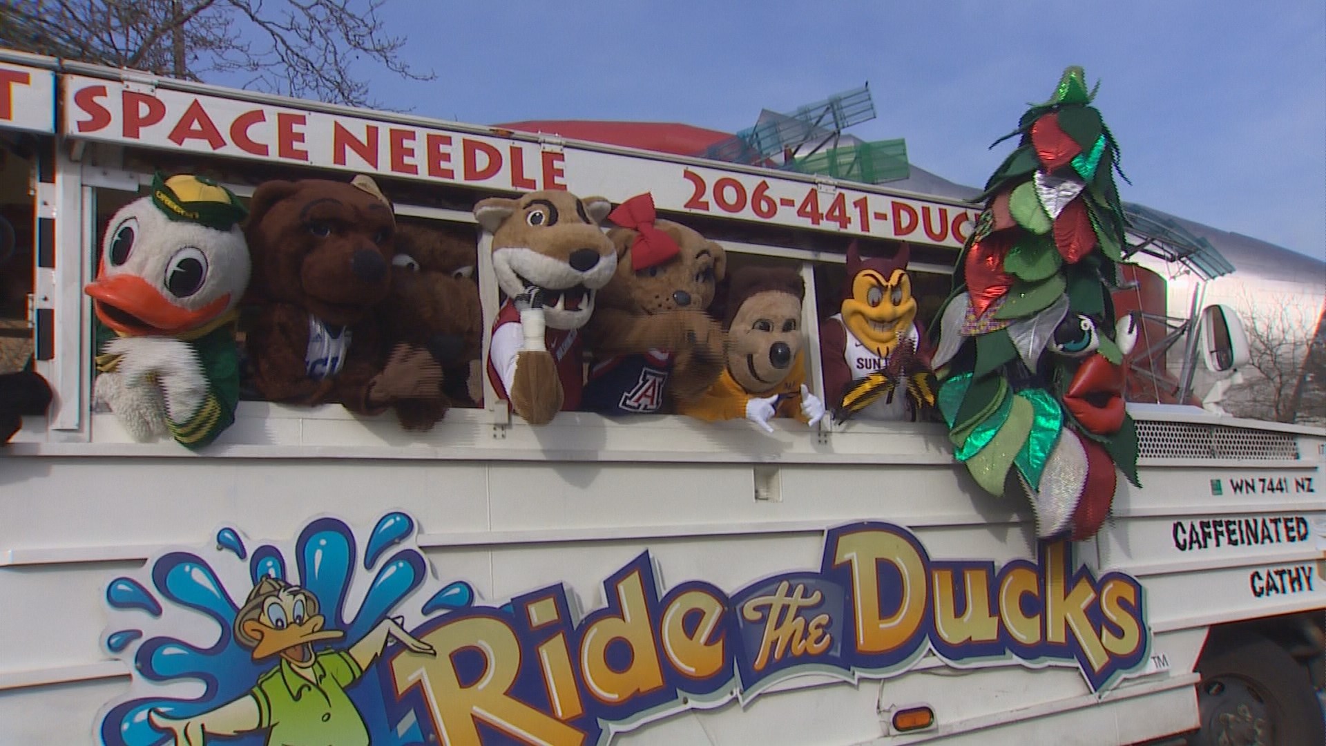 Pac-12 mascots tour Seattle on Duck boat | king5.com