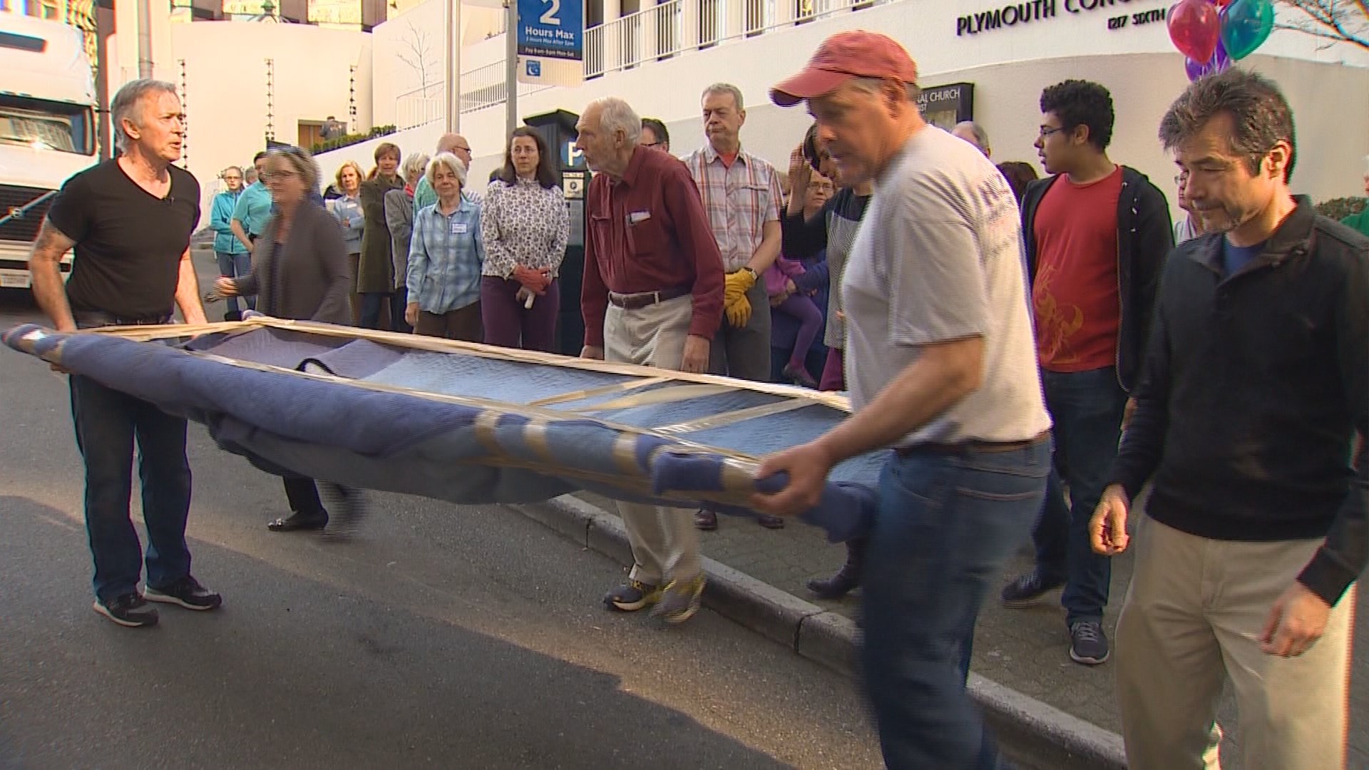 Church hosts 'pipe raising' for new organ | king5.com