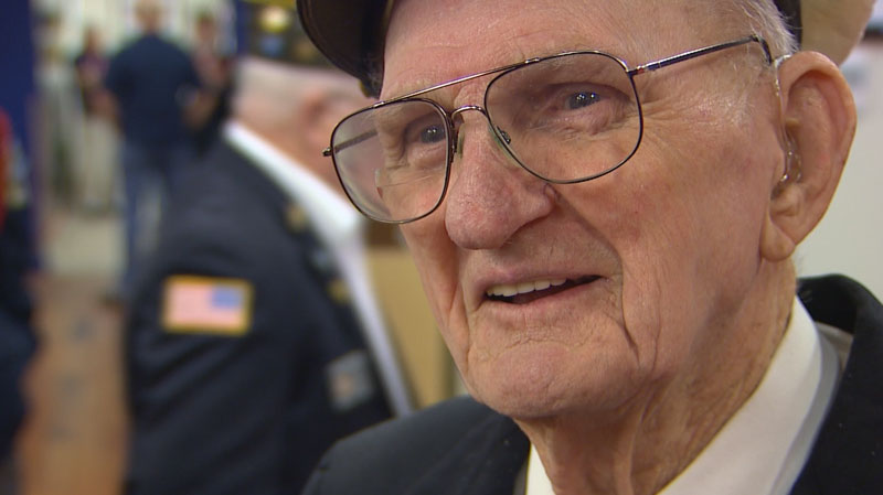 Veteran turning 95 surprised by early birthday party | king5.com