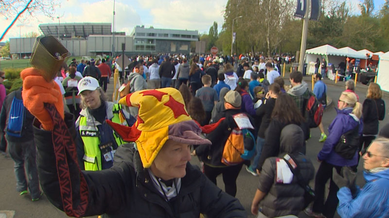 Hundreds 'Walk MS' in Seattle | king5.com