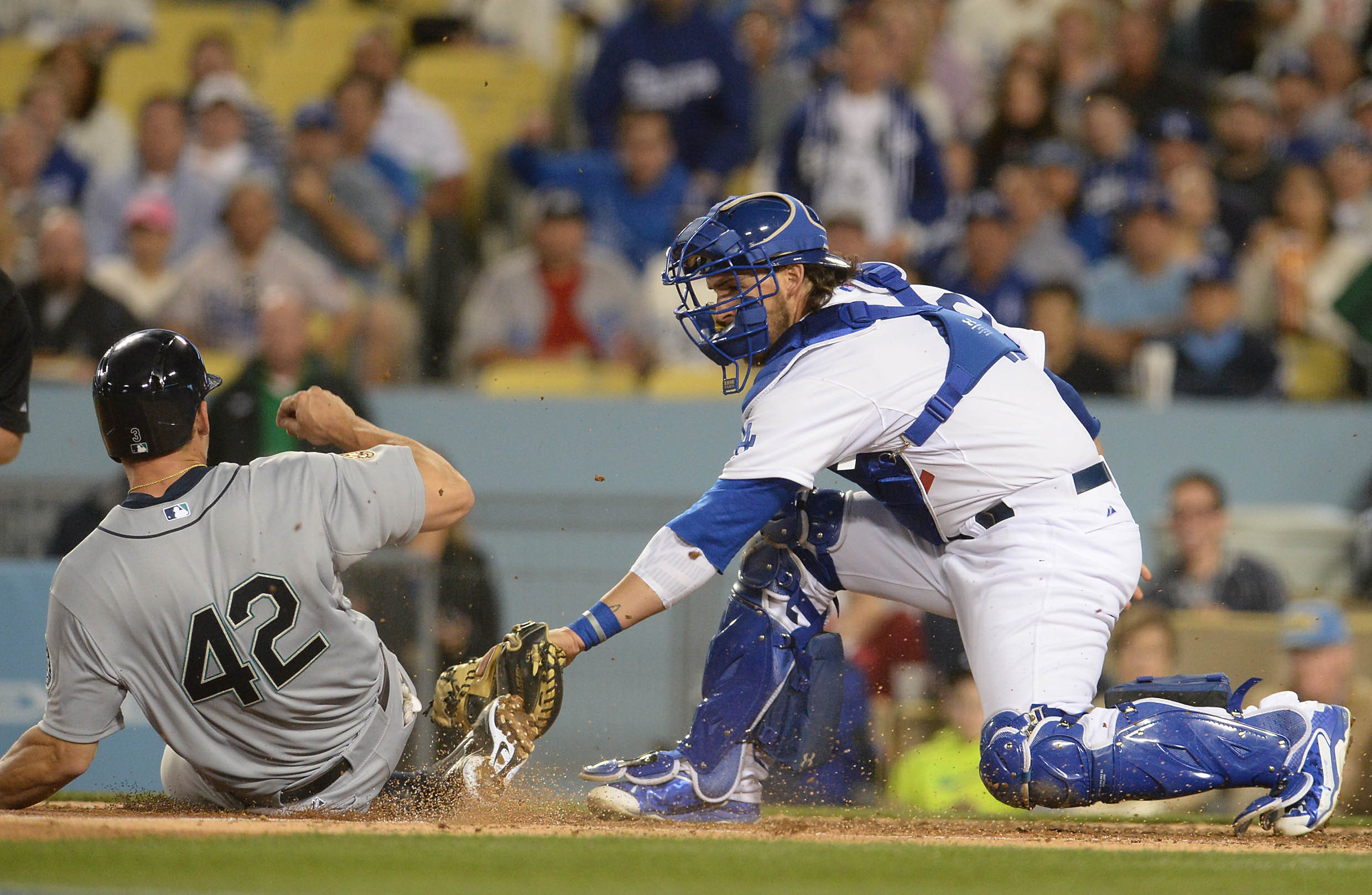 Dodgers finish sweep of M's with 5-2 win | king5.com