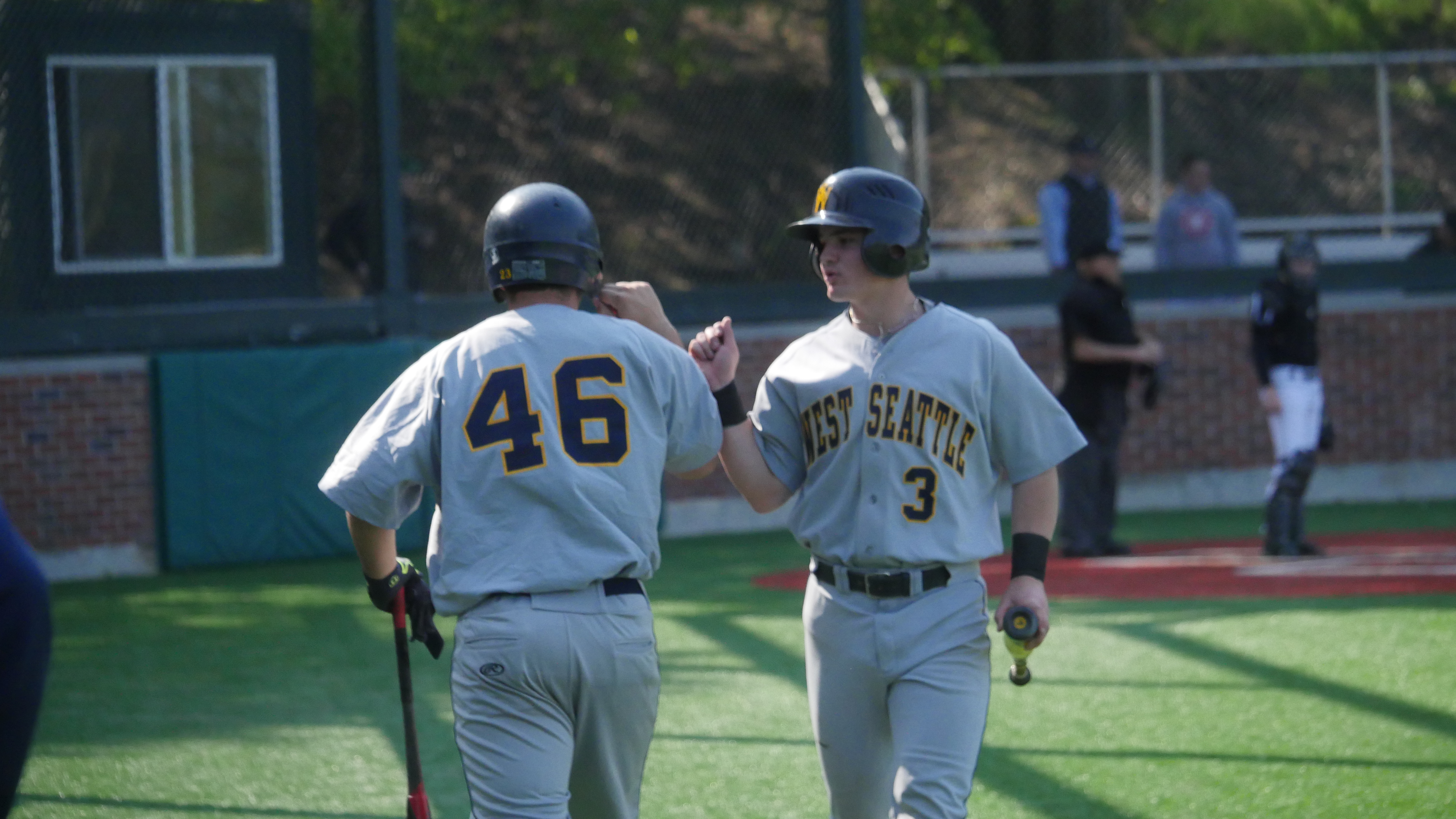 West Seattle comes from behind to top Roosevelt | king5.com