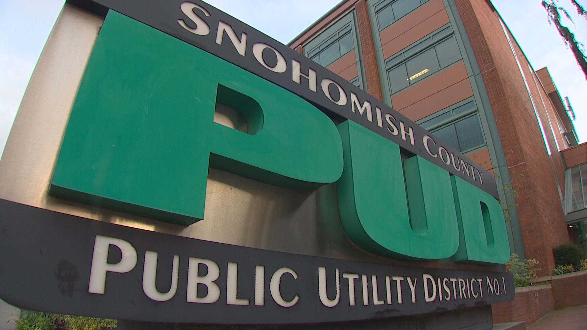 Snohomish PUD investigating clean energy contracts | king5.com