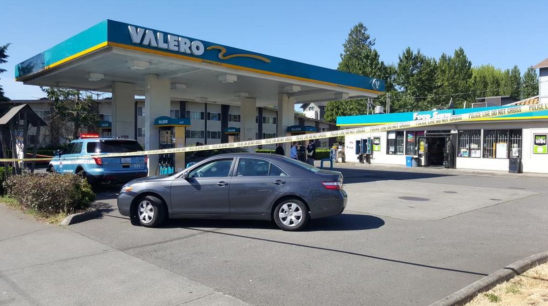 Suspect still at large after man shot at Seattle gas station | king5.com
