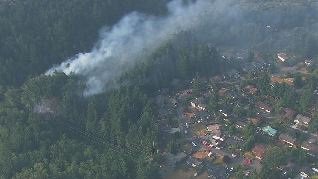 Brush fire puts Everett residents on level 1 evacuation notice | king5.com