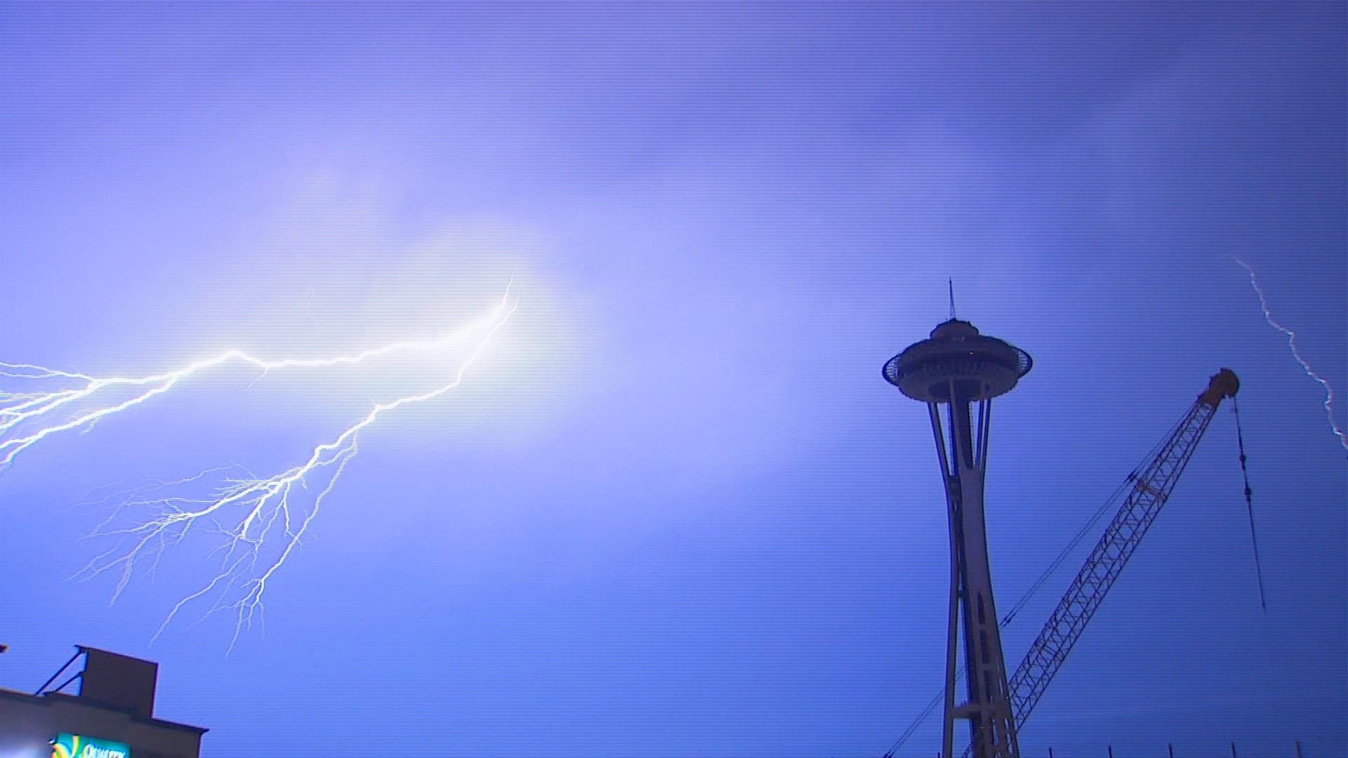 Strong thundershowers moving through Western Washington | king5.com