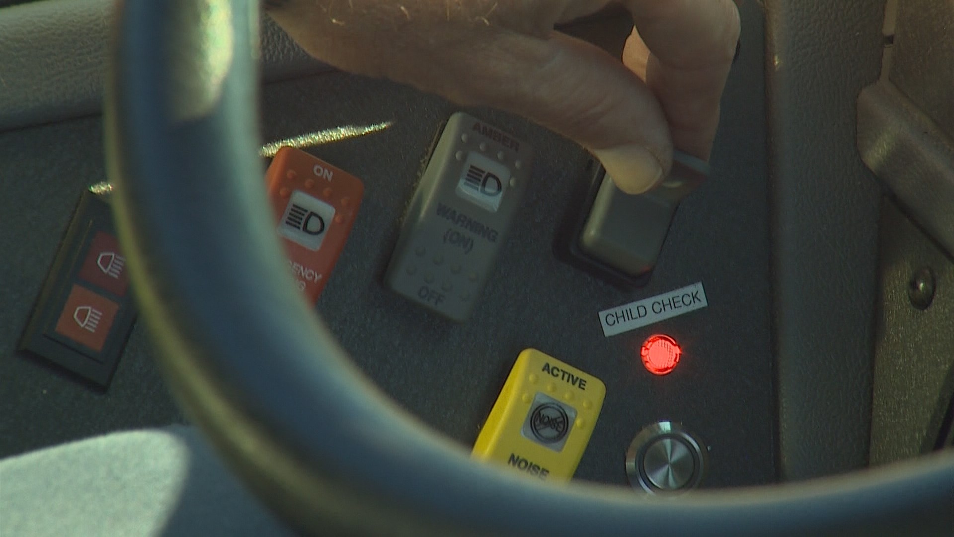 New school bus alarms ensure no child left behind | king5.com