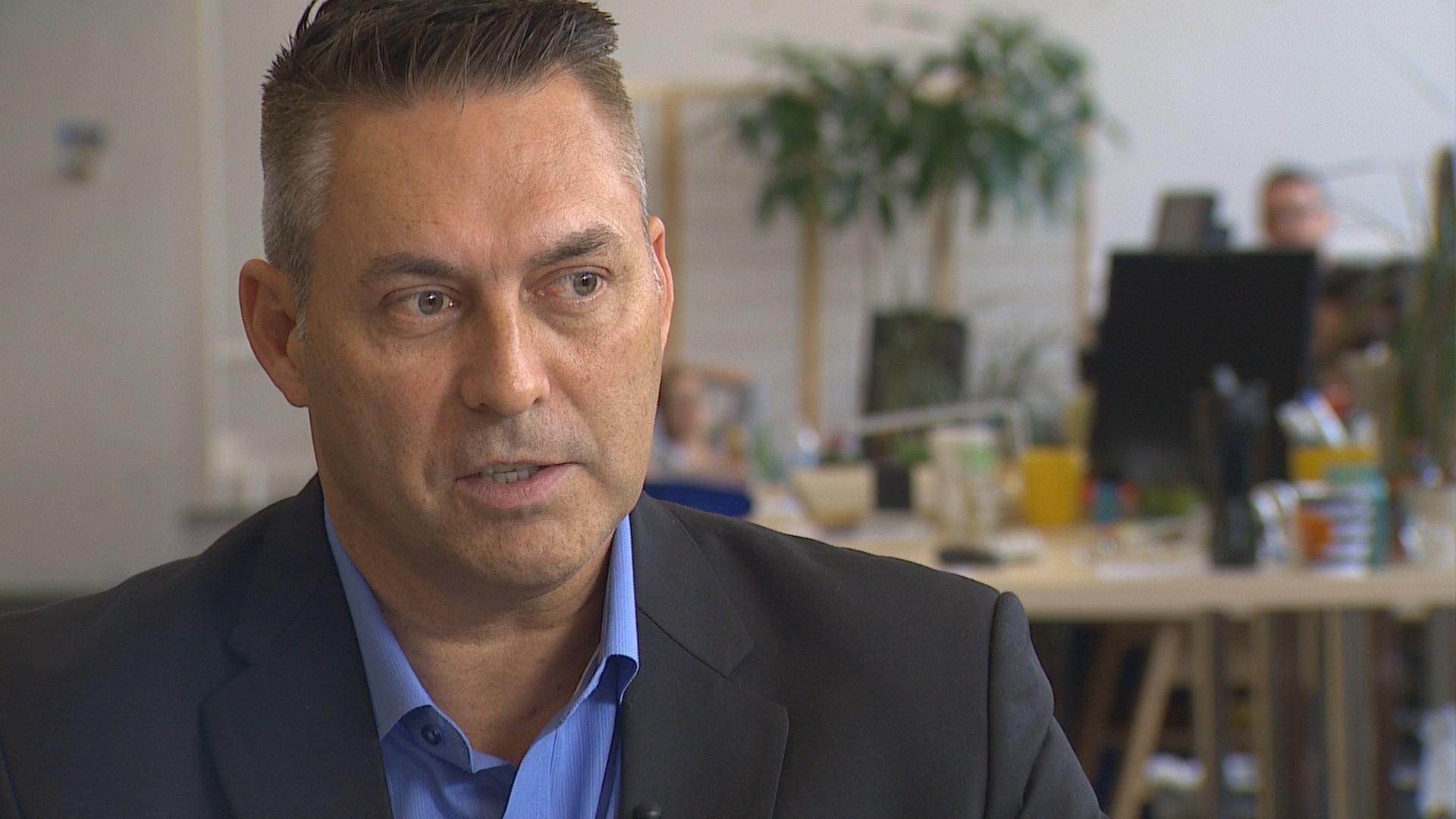 Millionaire provides scholarships - but wait 'til you hear why | king5.com