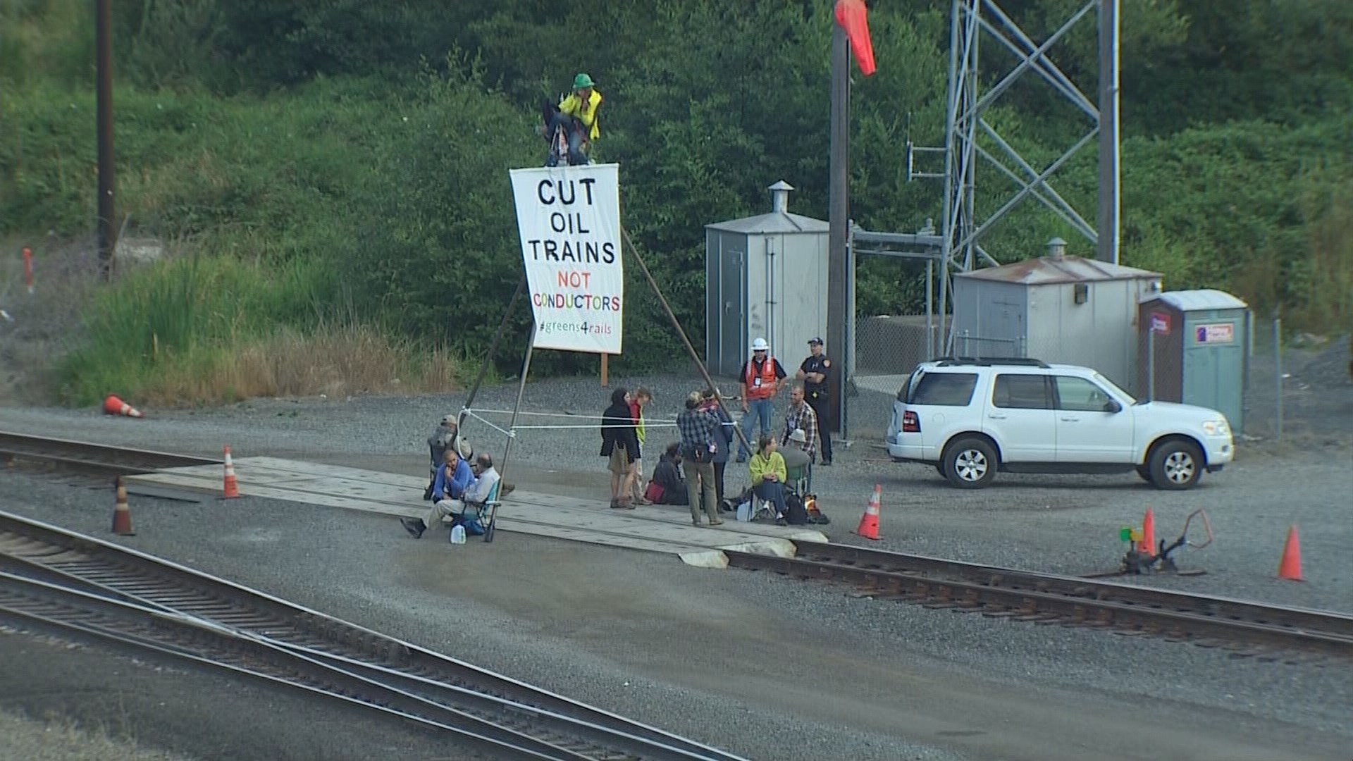 Oil train trial puts climate change on stand | king5.com
