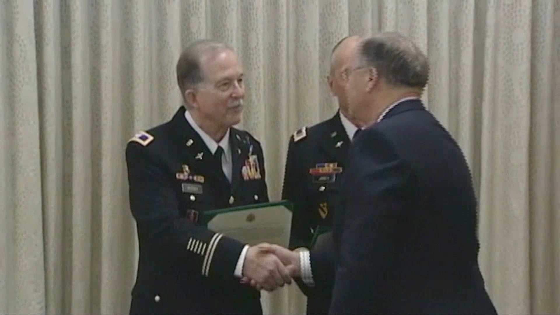 Vietnam vet receives medal 44 years late | king5.com