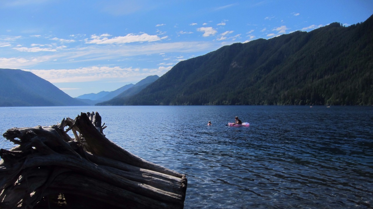 Explore the PNW: Enjoy Lake Crescent's crystal blue water | king5.com