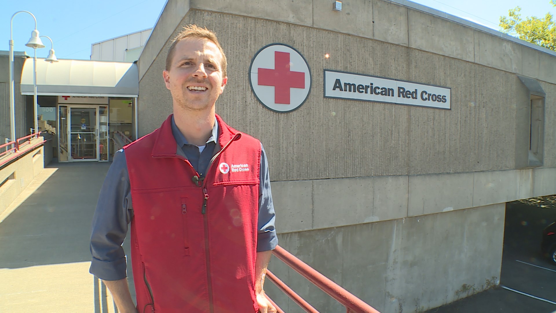 Local Red Cross volunteers rush to Louisiana floods | king5.com