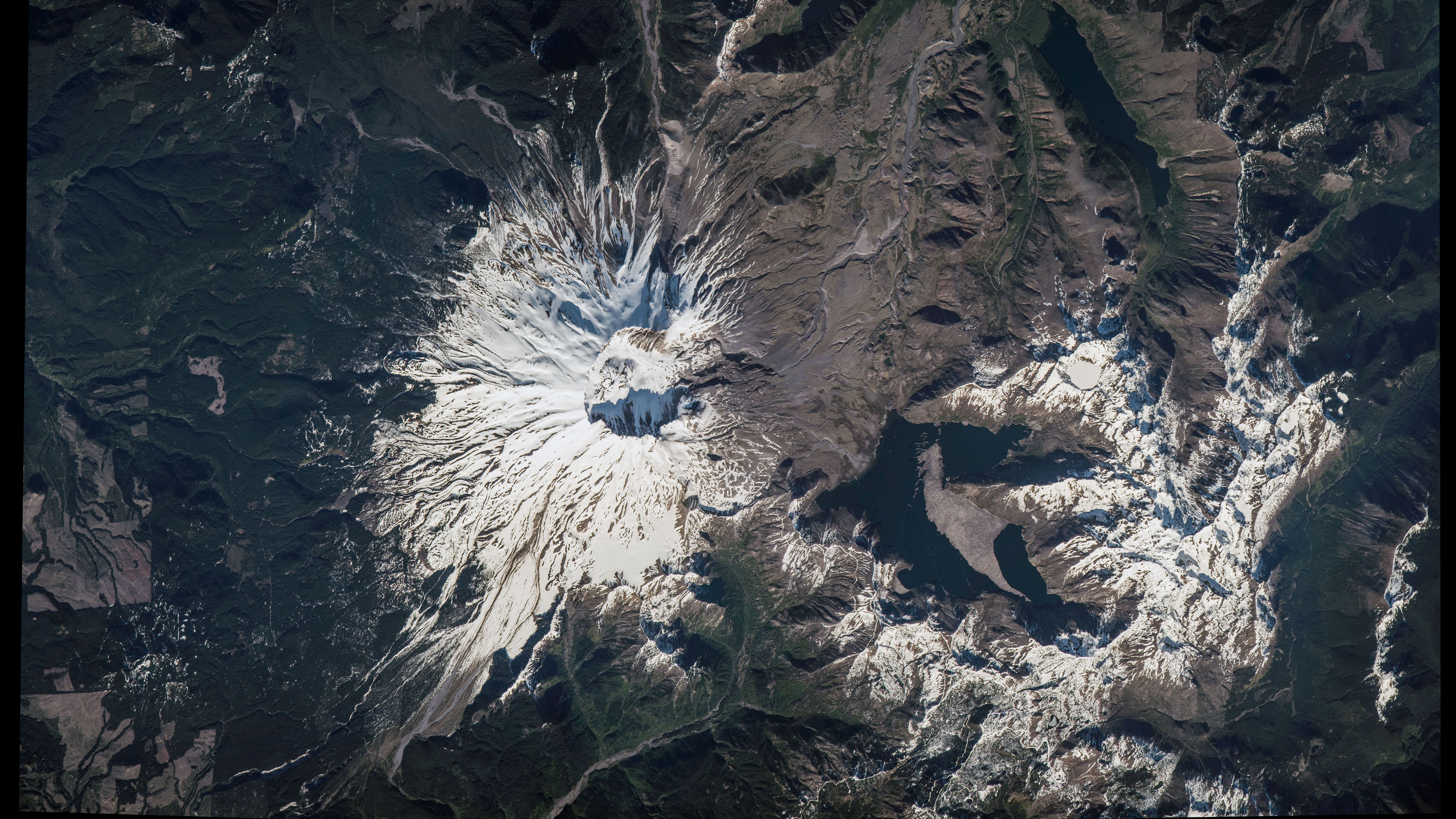 Astronaut photographs Mount Saint Helens from space | kgw.com