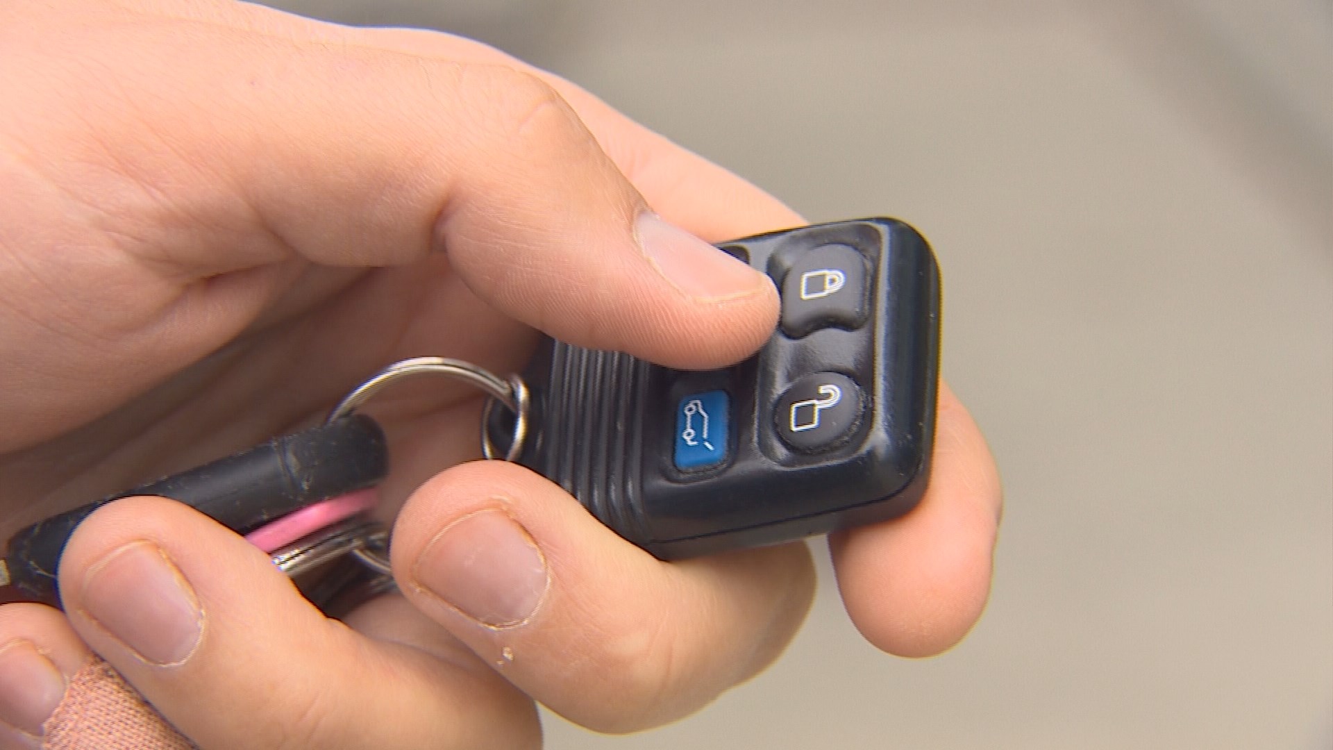 Hackers stealing cars using keyless entry | king5.com