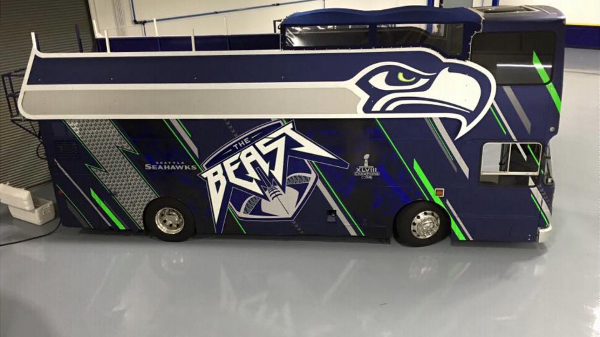 The story behind the Seahawks 'Beast Bus' | king5.com