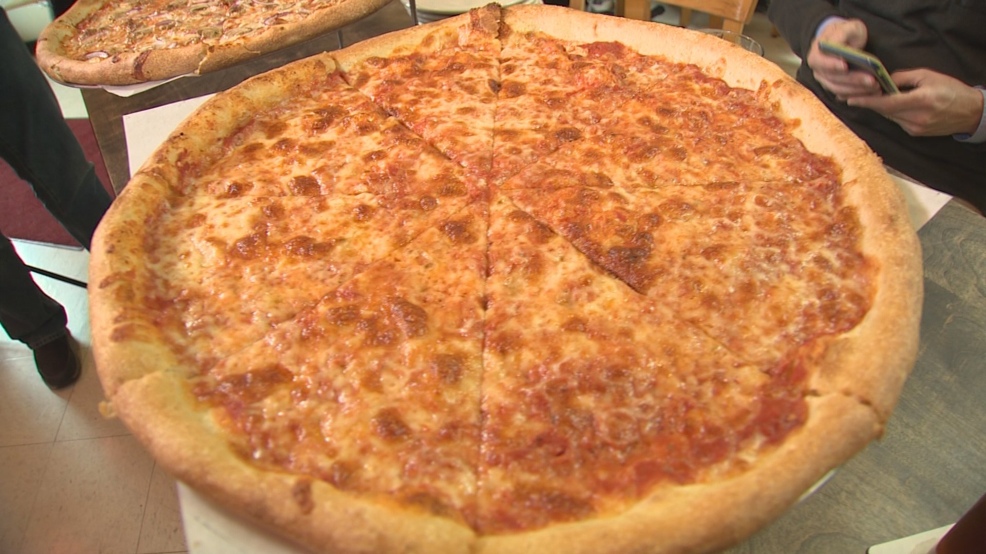 White Center pizza by the people, for the people | king5.com