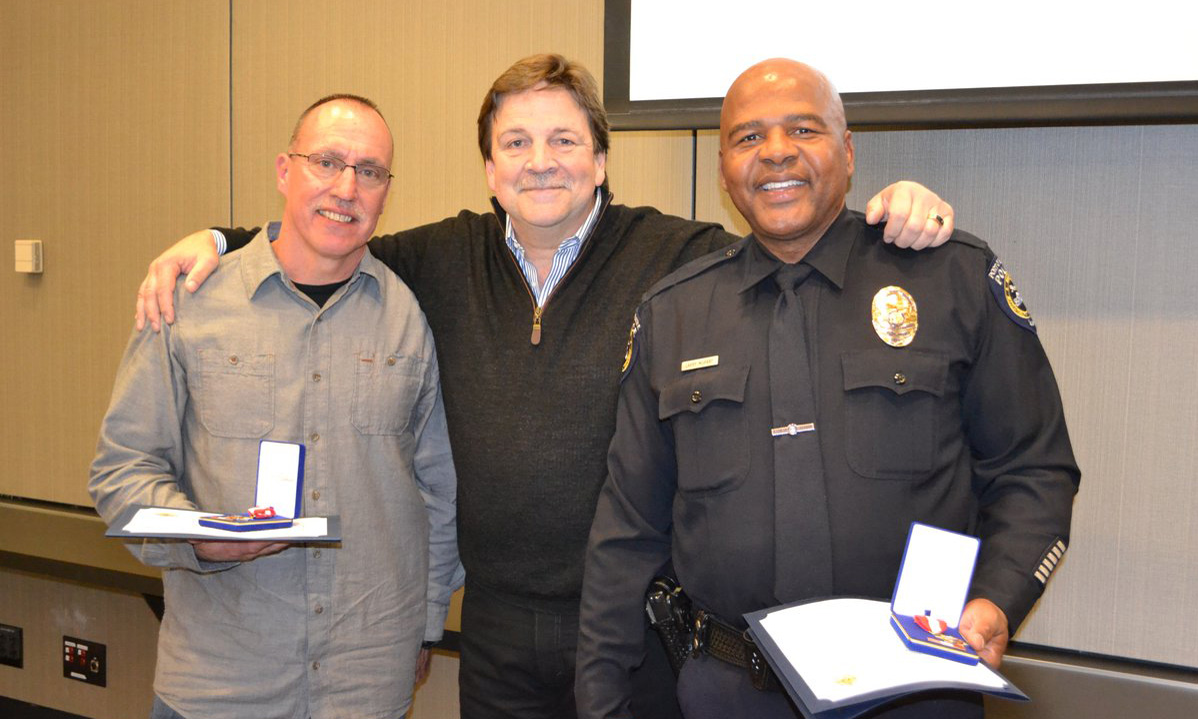 Sea-Tac police officers honored for saving lives | king5.com