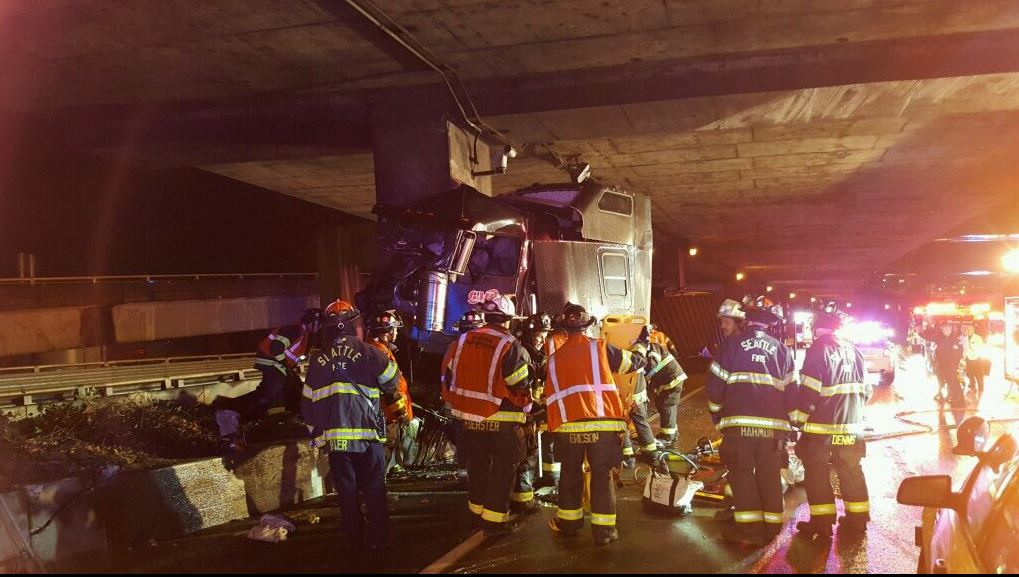 Deadly crash blocks I-5 express lanes | king5.com