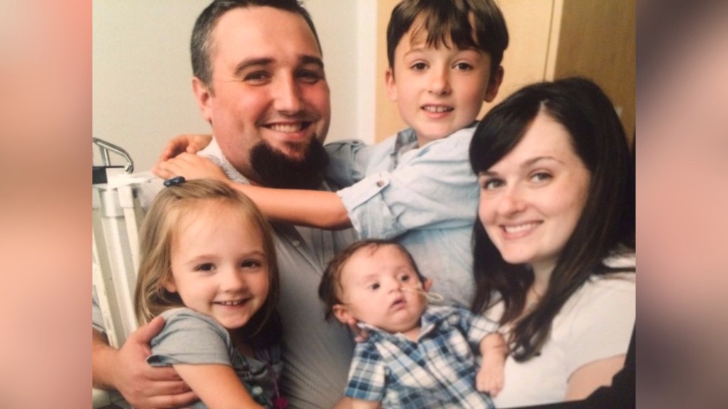 Family raising funds for baby born with heart defect | king5.com