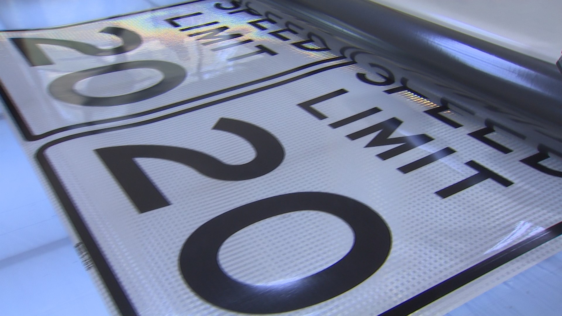 Lower speed limits now in effect in Seattle | king5.com