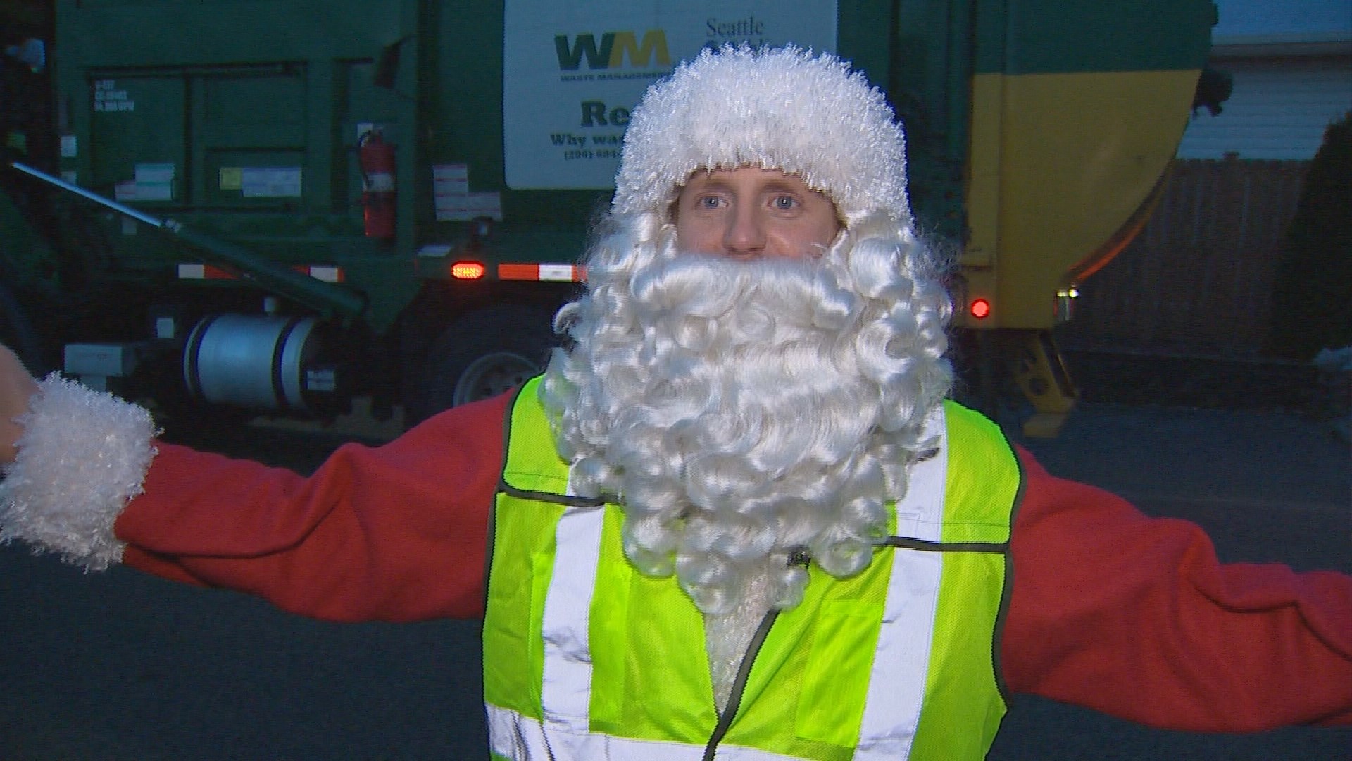 Garbage man Santa spreads cheer on the job | king5.com