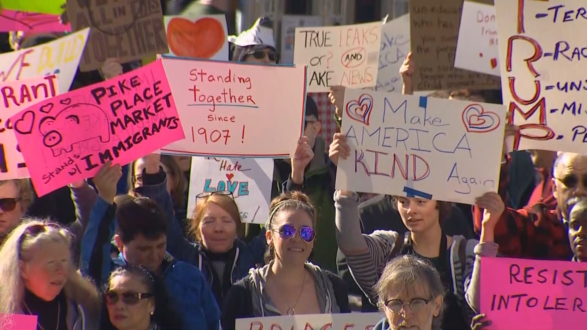 Pike Place workers walk out to show solidarity with immigrants | king5.com