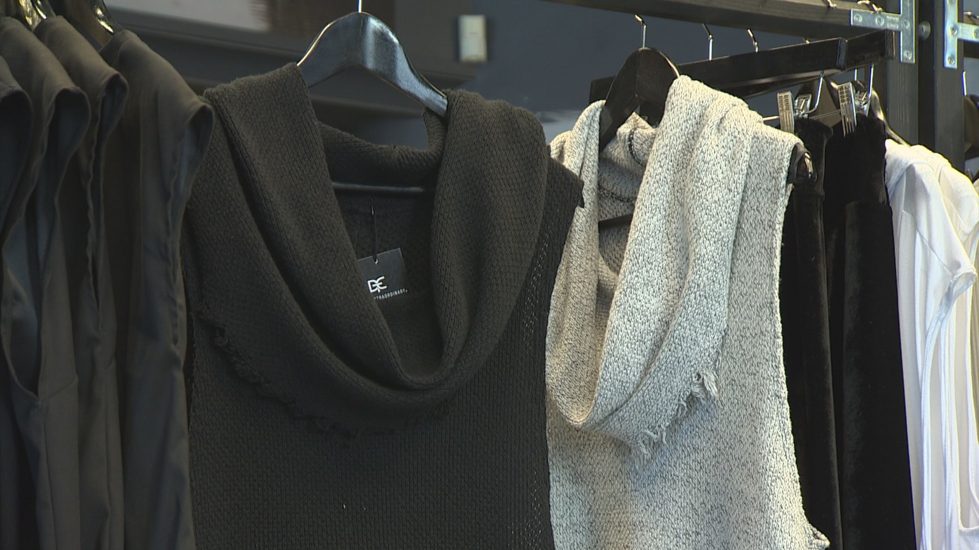 Former Seahawk helped launch Do The Extraordinary clothing line | king5.com