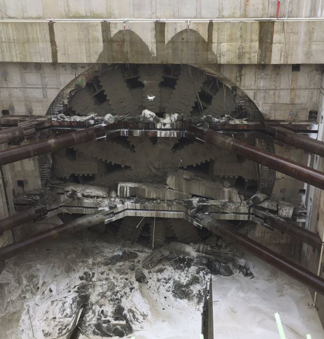 Seattle's tunnel machine Bertha breaks through nearly 4 years later ...