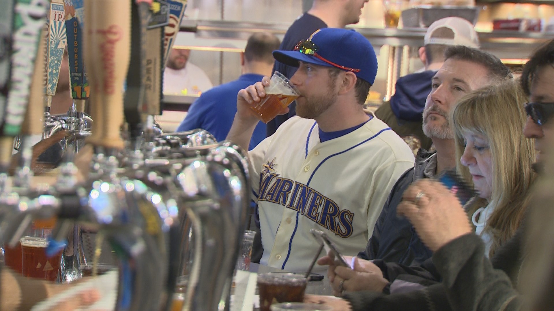 Seattle's Pyramid Alehouse is the perfect place to party before the big ...