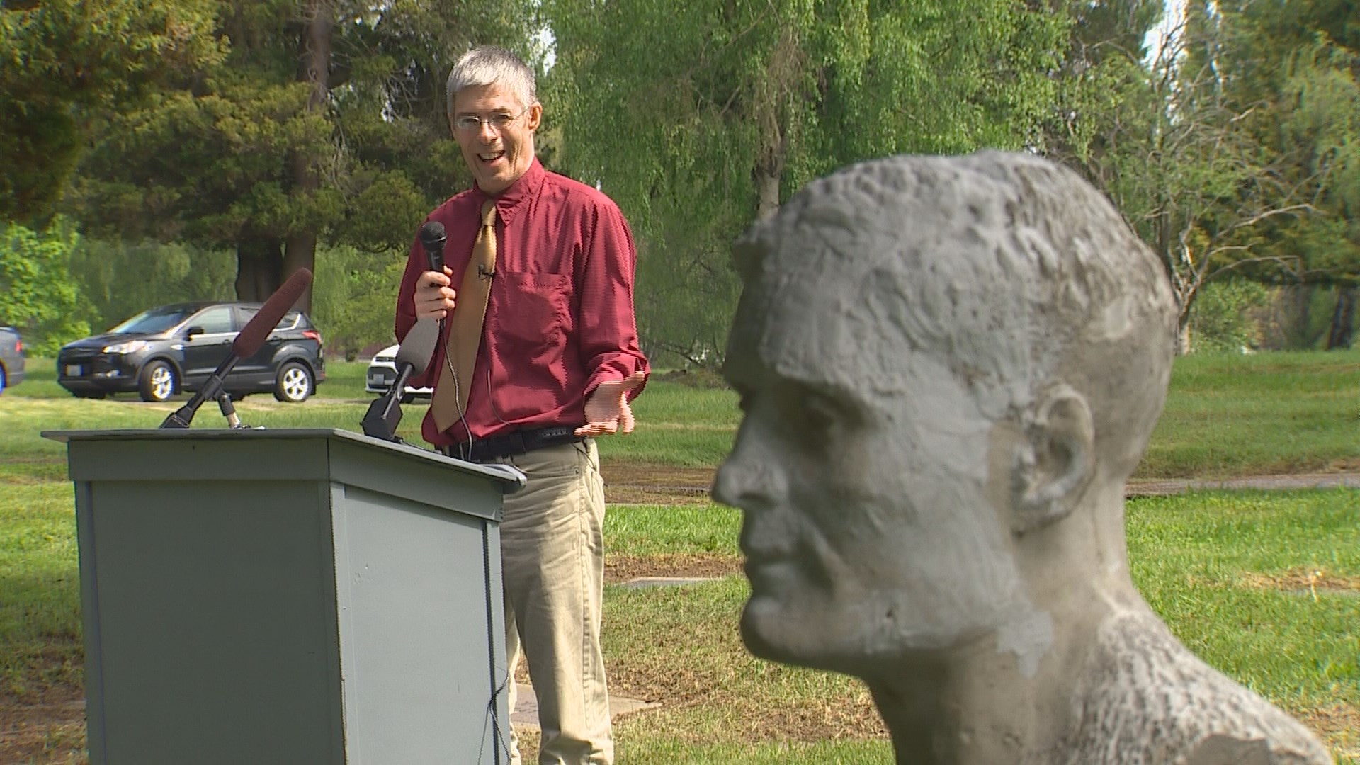 Descendants travel far and wide to honor legendary Seattle police ...