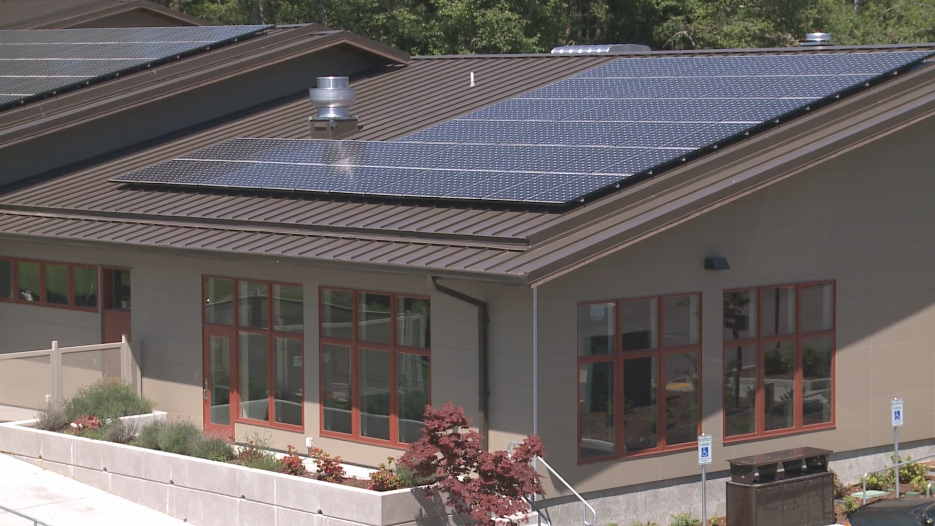 PSE offers customers new solar options | king5.com