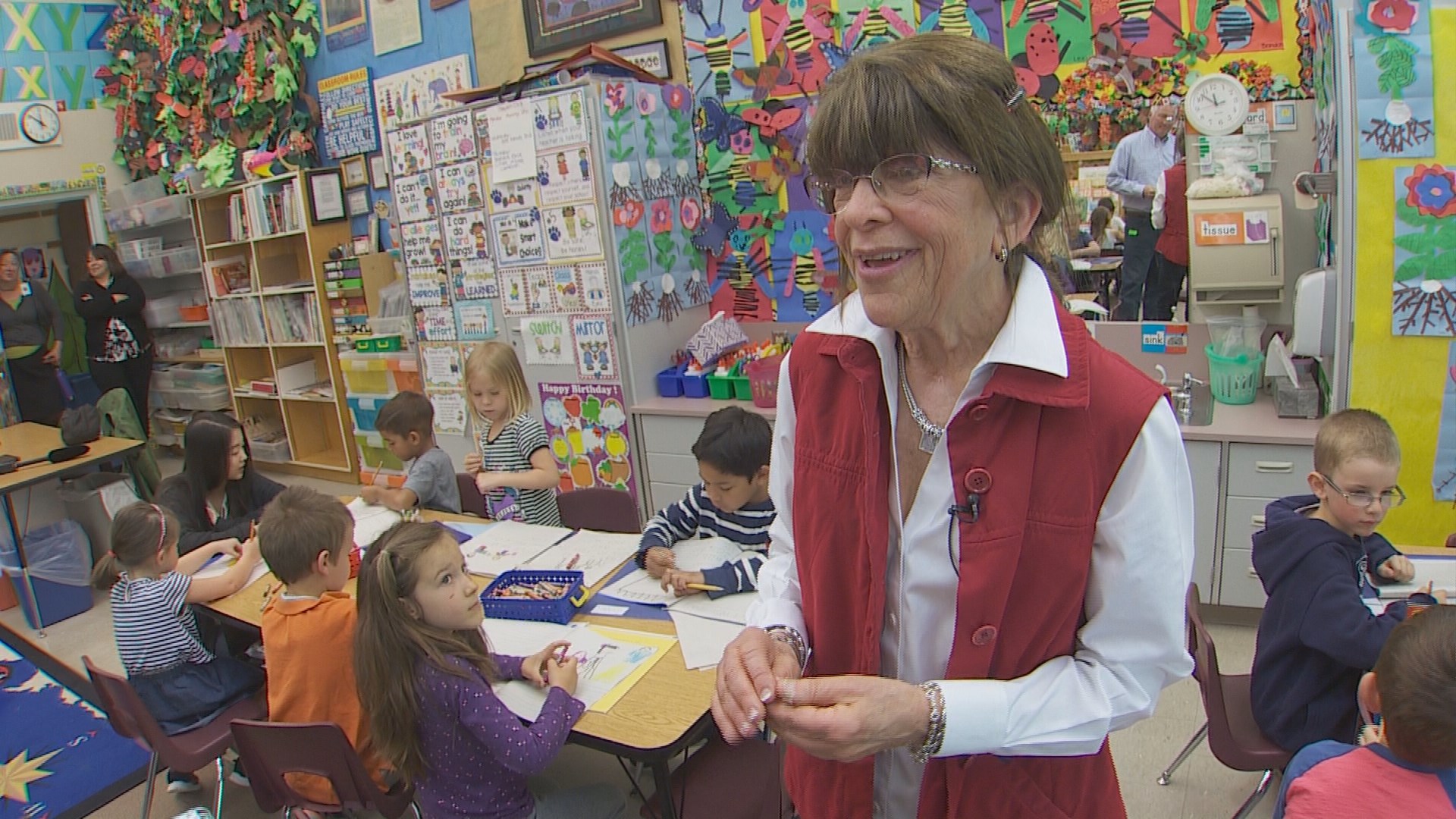 'Immortal' kindergarten teacher retires after 33 years in same ...